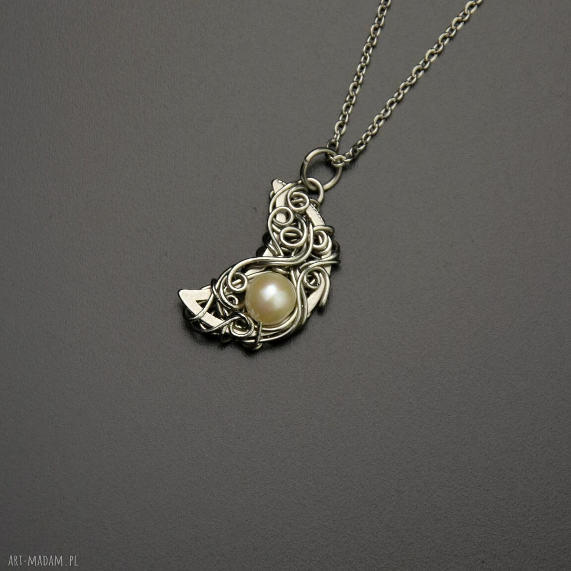 wisiorek księżyc perła wire wrapping stal chirurgiczna półksiężyc ღ art ...